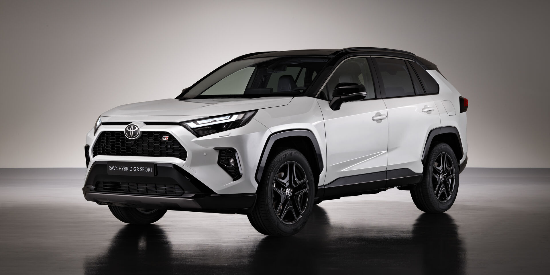 Toyota RAV4 GR Sport Plus De Sportivit Dans L SUV Auto illustr Toyota RAV4 GR Sport Plus De Sportivit Dans L SUV Auto illustr